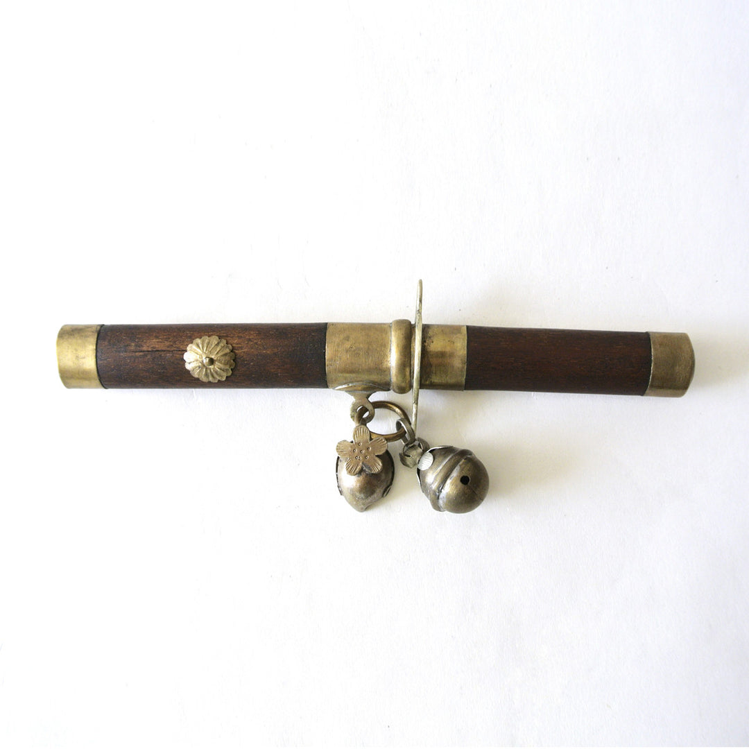 Korean "Eunjangdo" Dagger with Gold and Wooden Design – Oriantique